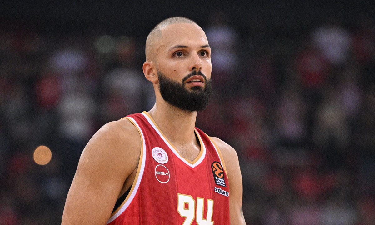 Οριστικό: Υπέγραψε νέο συμβόλαιο με τον Ολυμπιακό ο Εβάν Φουρνιέ ...